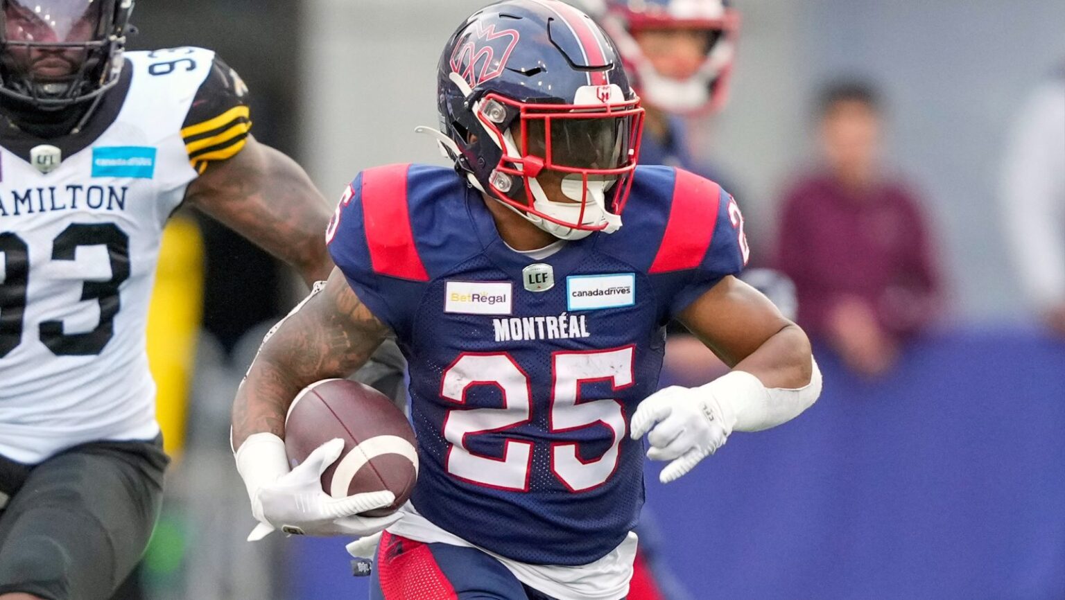 That's so Fletch: Alouettes re-sign American RB Walter Fletcher ...