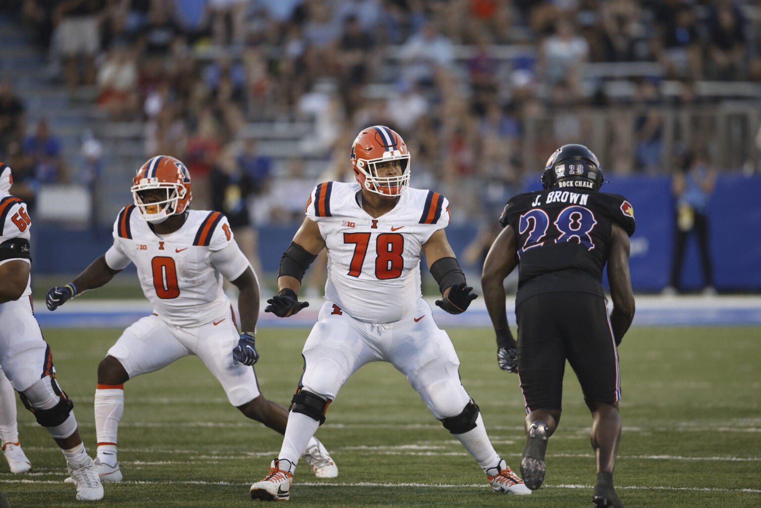 Illinois OL Isaiah Adams tops CFL's 2024 winter Scouting Bureau ...