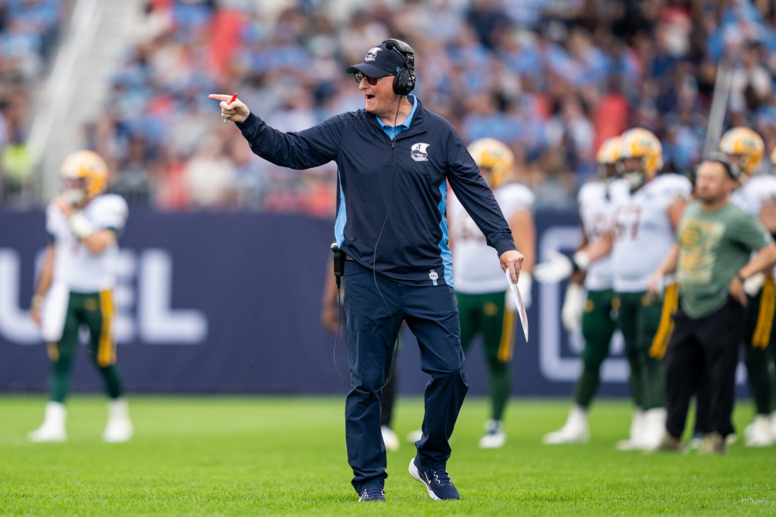 Head coach Mike Miller to also be offensive coordinator, rest of ...