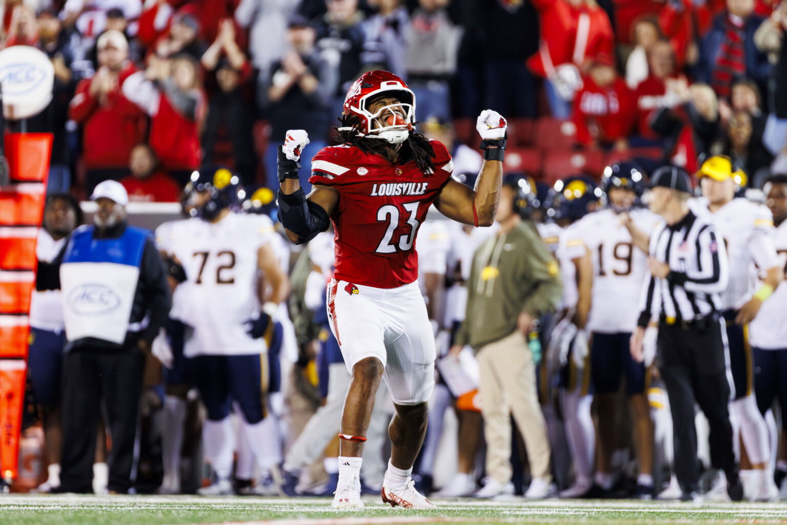 Canadian DL Wesley Bailey signs NFL undrafted free agent contract with ...