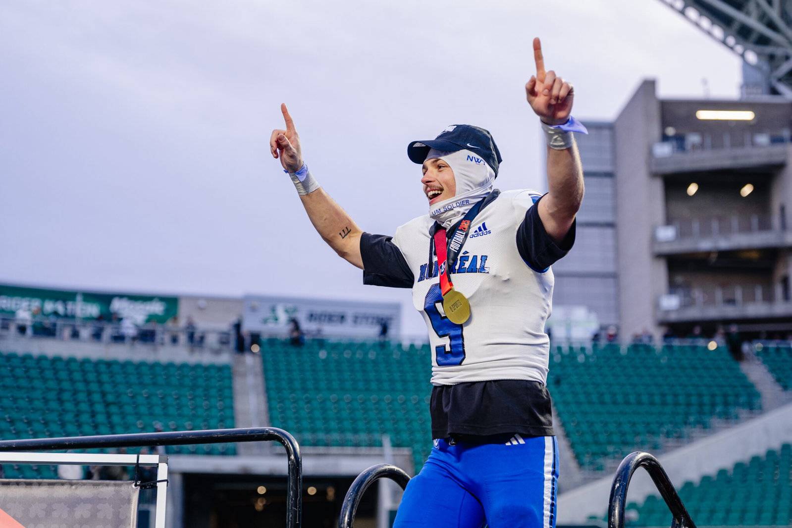 Montreal Carabins' Louis-Philippe Gauthier wins forty-yard dash at 2026 ...